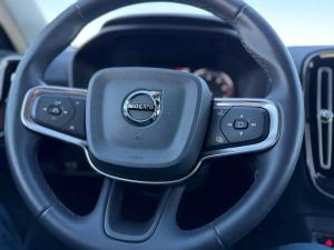 Black Volvo XC40 2021 in Riga, with an engine capacity of 1.50 L and mileage of 163 thousand km for 15000 €, photo 22 on AUTOMOTO.COM.LV