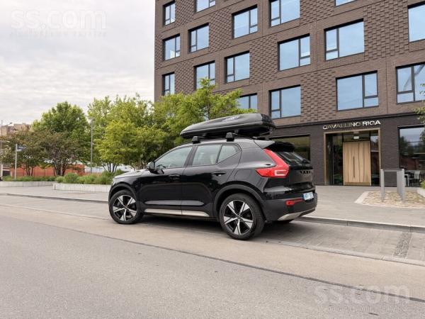 Черный Вольво XC40 2021 в Рига, объемом двигателя 1.50 л и пробегом 217 тыс. км за 20750 €, фото 3 на AUTOMOTO.COM.LV