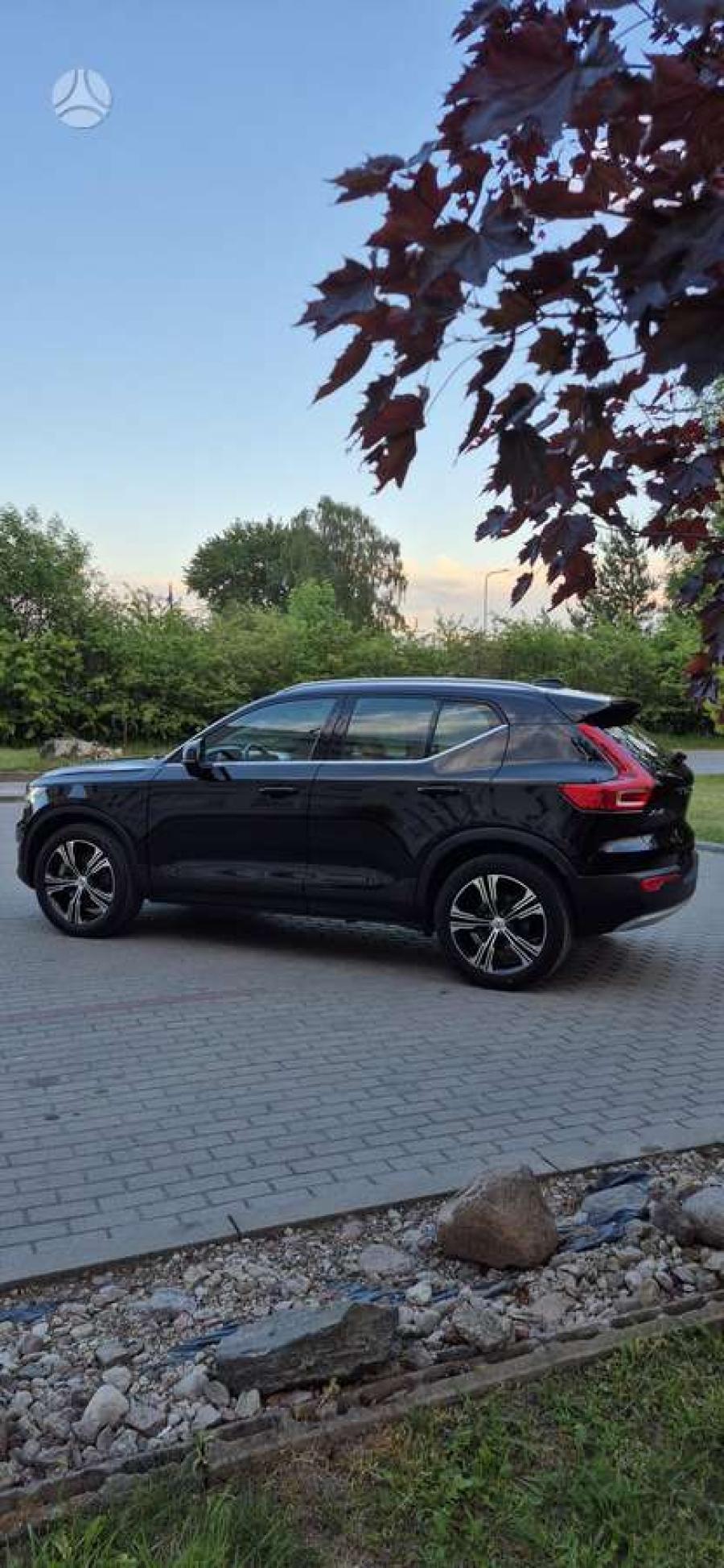 Black Volvo XC40 2021 in Telschi, with an engine capacity of 1.48 L and mileage of 59 thousand km for 24500 €, photo 5 on AUTOMOTO.COM.LV