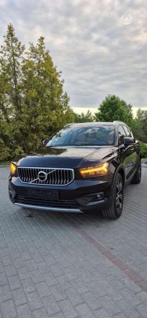 Black Volvo XC40 2021 in Telschi, with an engine capacity of 1.48 L and mileage of 59 thousand km for 24500 €, photo 7 on AUTOMOTO.COM.LV