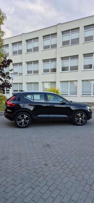 Black Volvo XC40 2021 in Telschi, with an engine capacity of 1.48 L and mileage of 59 thousand km for 24500 €, photo 8 on AUTOMOTO.COM.LV
