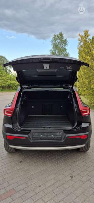Black Volvo XC40 2021 in Telschi, with an engine capacity of 1.48 L and mileage of 59 thousand km for 24500 €, photo 14 on AUTOMOTO.COM.LV