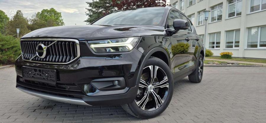 Black Volvo XC40 2021 in Telschi, with an engine capacity of 1.48 L and mileage of 59 thousand km for 24500 €, photo 20 on AUTOMOTO.COM.LV