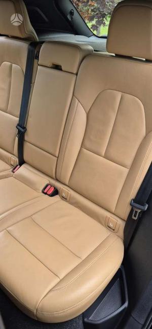 Black Volvo XC40 2021 in Telschi, with an engine capacity of 1.48 L and mileage of 59 thousand km for 24500 €, photo 27 on AUTOMOTO.COM.LV
