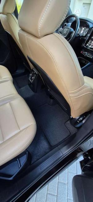 Black Volvo XC40 2021 in Telschi, with an engine capacity of 1.48 L and mileage of 59 thousand km for 24500 €, photo 37 on AUTOMOTO.COM.LV