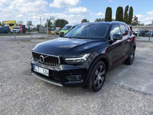 Black Volvo XC40 2021 in Riga, with an engine capacity of 1.50 L and mileage of 70 thousand km for 28200 €, photo  on AUTOMOTO.COM.LV
