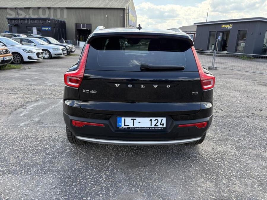 Черный Вольво XC40 2021 в Рига, объемом двигателя 1.50 л и пробегом 70 тыс. км за 28200 €, фото 6 на AUTOMOTO.COM.LV