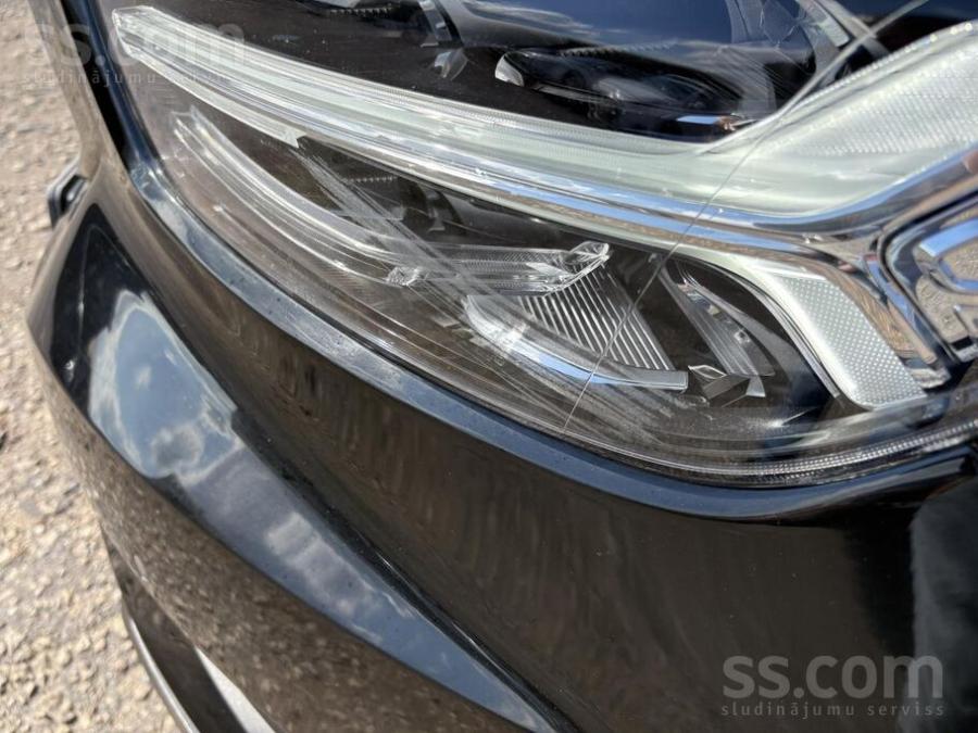 Черный Вольво XC40 2021 в Рига, объемом двигателя 1.50 л и пробегом 70 тыс. км за 28200 €, фото 12 на AUTOMOTO.COM.LV
