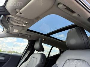 Черный Вольво XC40 2021 в Рига, объемом двигателя 1.50 л и пробегом 70 тыс. км за 28200 €, фото 23 на AUTOMOTO.COM.LV