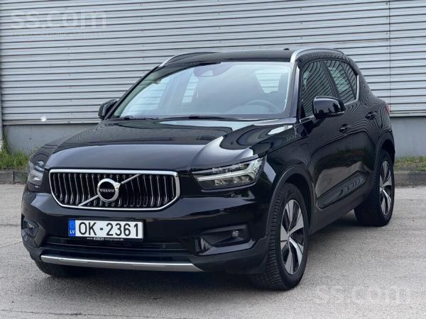 Black Volvo XC40 2021 in Riga, with an engine capacity of 1.50 L and mileage of 83 thousand km for 21600 €, photo 1 on AUTOMOTO.COM.LV