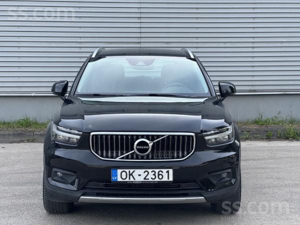 Black Volvo XC40 2021 in Riga, with an engine capacity of 1.50 L and mileage of 83 thousand km for 21600 €, photo 2 on AUTOMOTO.COM.LV