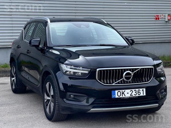 Black Volvo XC40 2021 in Riga, with an engine capacity of 1.50 L and mileage of 83 thousand km for 21600 €, photo 3 on AUTOMOTO.COM.LV