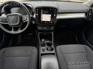 Black Volvo XC40 2021 in Riga, with an engine capacity of 1.50 L and mileage of 83 thousand km for 21600 €, photo 18 on AUTOMOTO.COM.LV
