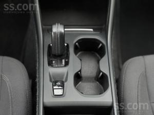 Black Volvo XC40 2021 in Riga, with an engine capacity of 1.50 L and mileage of 83 thousand km for 21600 €, photo 19 on AUTOMOTO.COM.LV