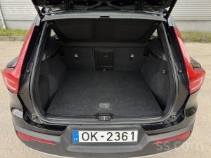 Black Volvo XC40 2021 in Riga, with an engine capacity of 1.50 L and mileage of 83 thousand km for 21600 €, photo 26 on AUTOMOTO.COM.LV