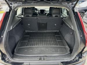 Черный Вольво XC40 2021 в Лиепая, объемом двигателя 1.50 л и пробегом 208 тыс. км за 22900 €, фото 10 на AUTOMOTO.COM.LV