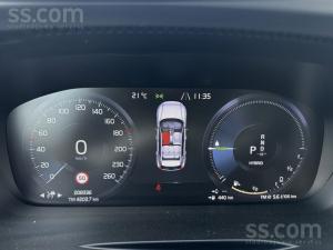 Черный Вольво XC40 2021 в Лиепая, объемом двигателя 1.50 л и пробегом 208 тыс. км за 22900 €, фото 13 на AUTOMOTO.COM.LV