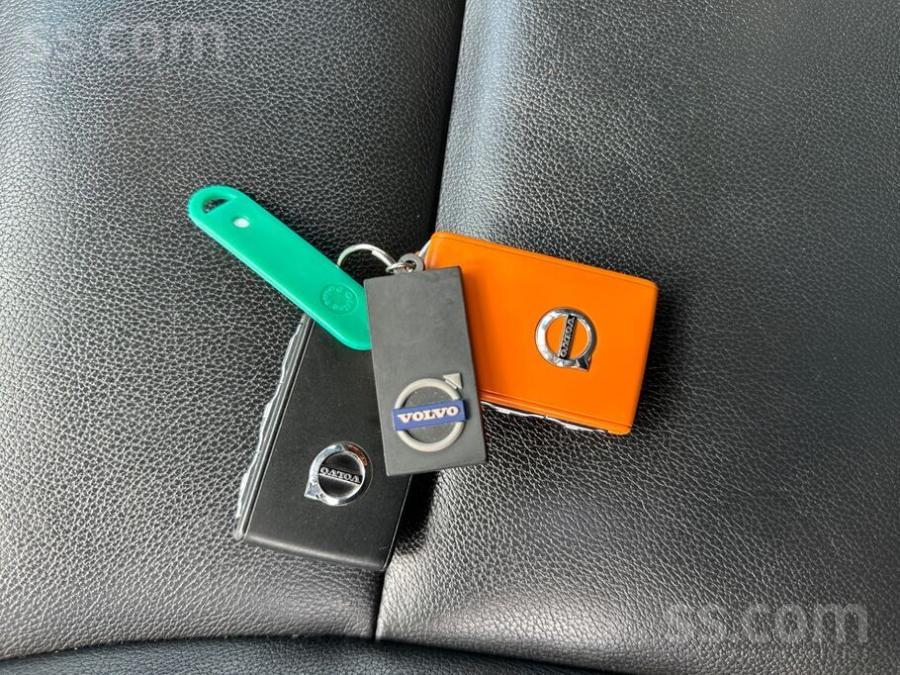 Черный Вольво XC40 2021 в Лиепая, объемом двигателя 1.50 л и пробегом 208 тыс. км за 22900 €, фото 20 на AUTOMOTO.COM.LV