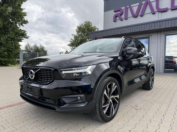 Black Volvo XC40 2021 in Siauliai, with an engine capacity of 1.48 L and mileage of 186 thousand km for 23990 €, photo 5 on AUTOMOTO.COM.LV
