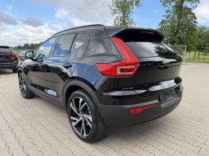 Melns Volvo XC40 2021 Šauļi, ar dzinēja tilpumu 1.48 L un nobraukumu 186 tūkst. km par 23990 €, foto 9 vietnē AUTOMOTO.COM.LV