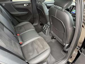 Melns Volvo XC40 2021 Šauļi, ar dzinēja tilpumu 1.48 L un nobraukumu 186 tūkst. km par 23990 €, foto 26 vietnē AUTOMOTO.COM.LV