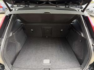 Melns Volvo XC40 2021 Šauļi, ar dzinēja tilpumu 1.48 L un nobraukumu 186 tūkst. km par 23990 €, foto 27 vietnē AUTOMOTO.COM.LV