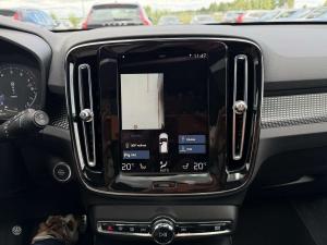 Melns Volvo XC40 2021 Šauļi, ar dzinēja tilpumu 1.48 L un nobraukumu 186 tūkst. km par 23990 €, foto 39 vietnē AUTOMOTO.COM.LV