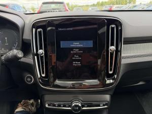 Melns Volvo XC40 2021 Šauļi, ar dzinēja tilpumu 1.48 L un nobraukumu 186 tūkst. km par 23990 €, foto 40 vietnē AUTOMOTO.COM.LV