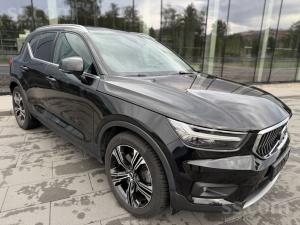 Melns Volvo XC40 2021 Rīga, ar dzinēja tilpumu 1.50 L un nobraukumu 85 tūkst. km par 26900 €, foto  vietnē AUTOMOTO.COM.LV