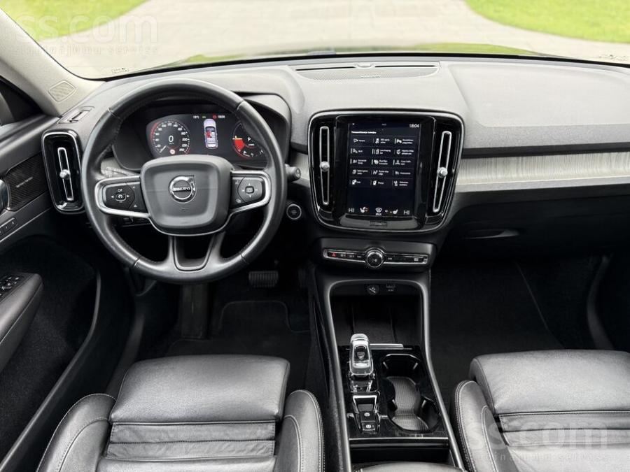 Melns Volvo XC40 2021 Rīga, ar dzinēja tilpumu 1.50 L un nobraukumu 85 tūkst. km par 26900 €, foto 9 vietnē AUTOMOTO.COM.LV