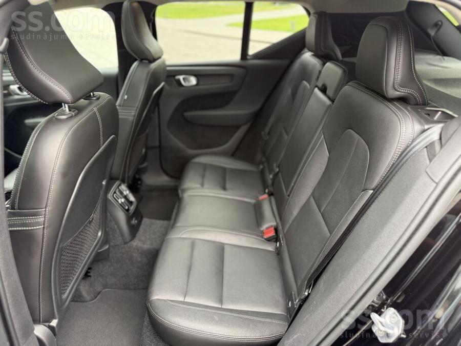 Melns Volvo XC40 2021 Rīga, ar dzinēja tilpumu 1.50 L un nobraukumu 85 tūkst. km par 26900 €, foto 34 vietnē AUTOMOTO.COM.LV