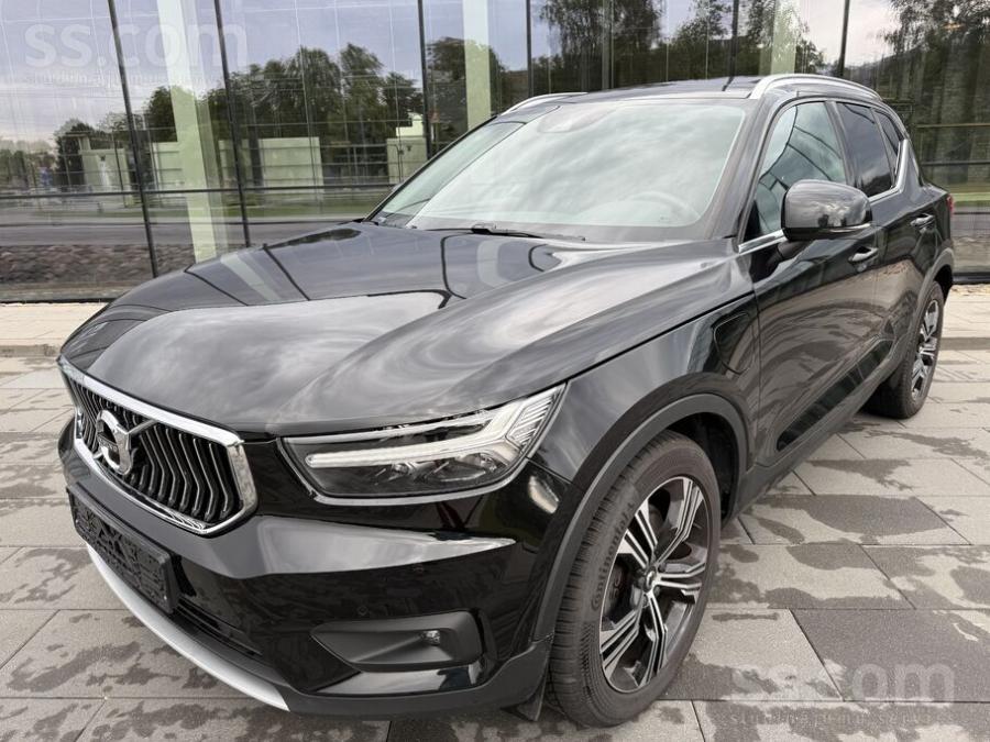 Melns Volvo XC40 2021 Rīga, ar dzinēja tilpumu 1.50 L un nobraukumu 85 tūkst. km par 26900 €, foto 35 vietnē AUTOMOTO.COM.LV
