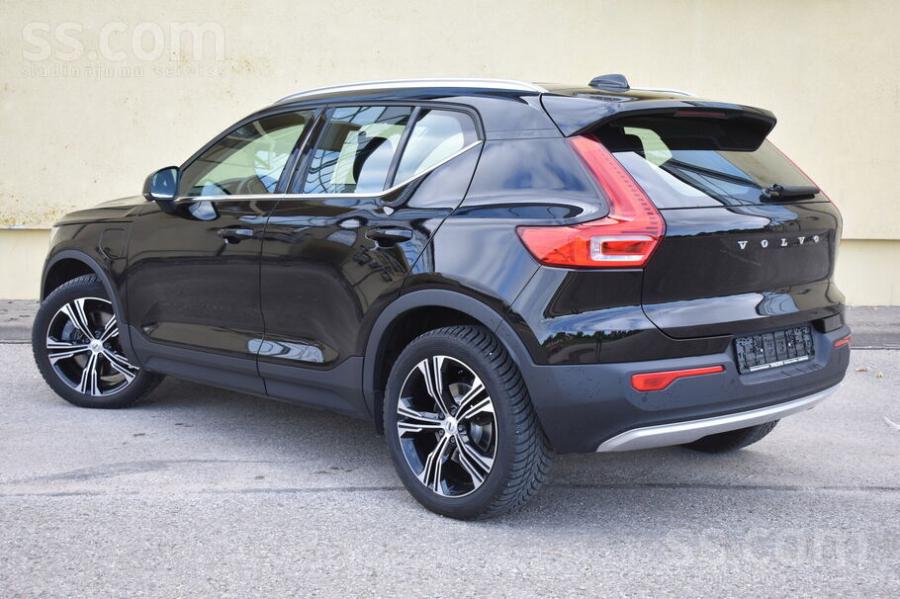 Melns Volvo XC40 2021 Talsi, ar dzinēja tilpumu 1.50 L un nobraukumu 39 tūkst. km par 25500 €, foto 3 vietnē AUTOMOTO.COM.LV