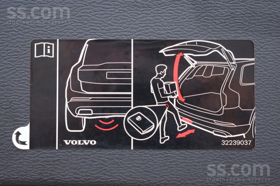 Melns Volvo XC40 2021 Talsi, ar dzinēja tilpumu 1.50 L un nobraukumu 39 tūkst. km par 25500 €, foto 13 vietnē AUTOMOTO.COM.LV