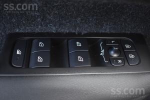 Melns Volvo XC40 2021 Talsi, ar dzinēja tilpumu 1.50 L un nobraukumu 39 tūkst. km par 25500 €, foto 18 vietnē AUTOMOTO.COM.LV