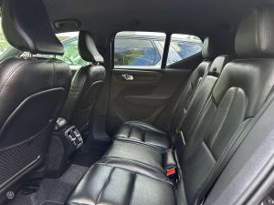 Black Volvo XC40 2021 in Kaunas, with an engine capacity of 1.97 L and mileage of 110 thousand km for 19850 €, photo 19 on AUTOMOTO.COM.LV