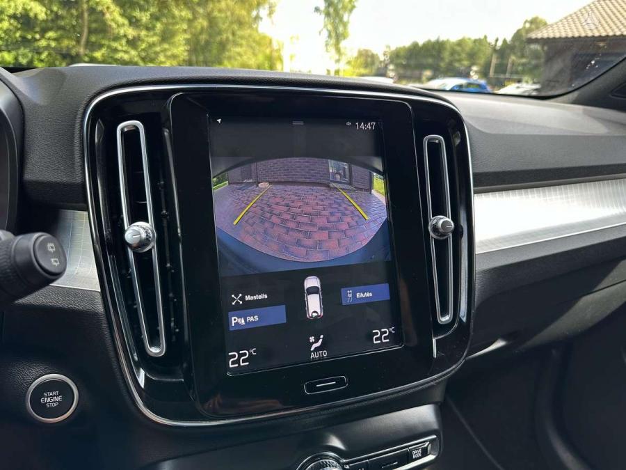 Black Volvo XC40 2021 in Kaunas, with an engine capacity of 1.97 L and mileage of 110 thousand km for 19850 €, photo 23 on AUTOMOTO.COM.LV