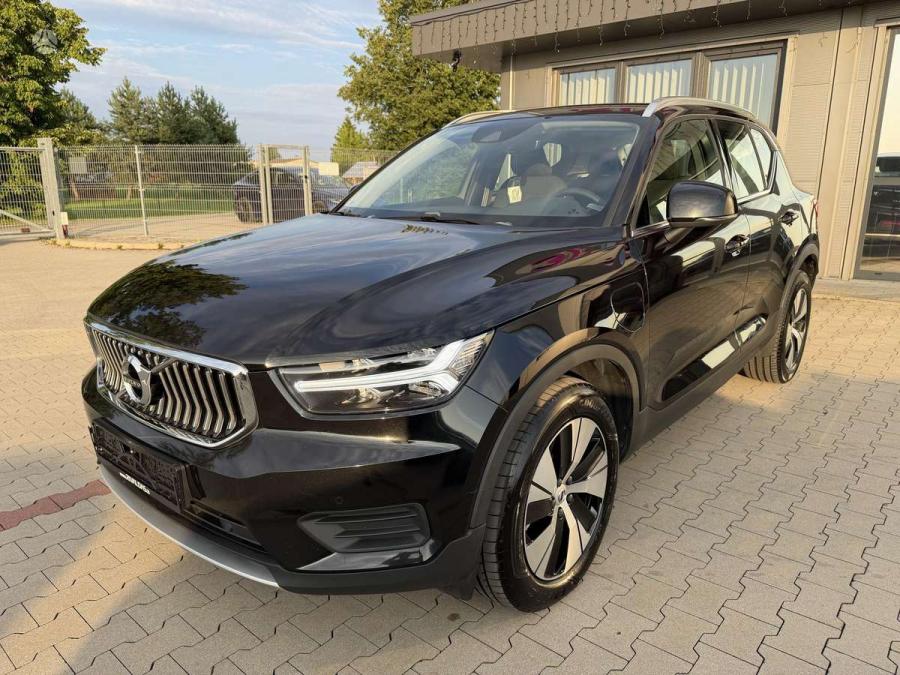 Черный Вольво XC40 2021 в Шяуляй, объемом двигателя 1.48 л и пробегом 189 тыс. км за 18990 €, фото 3 на AUTOMOTO.COM.LV
