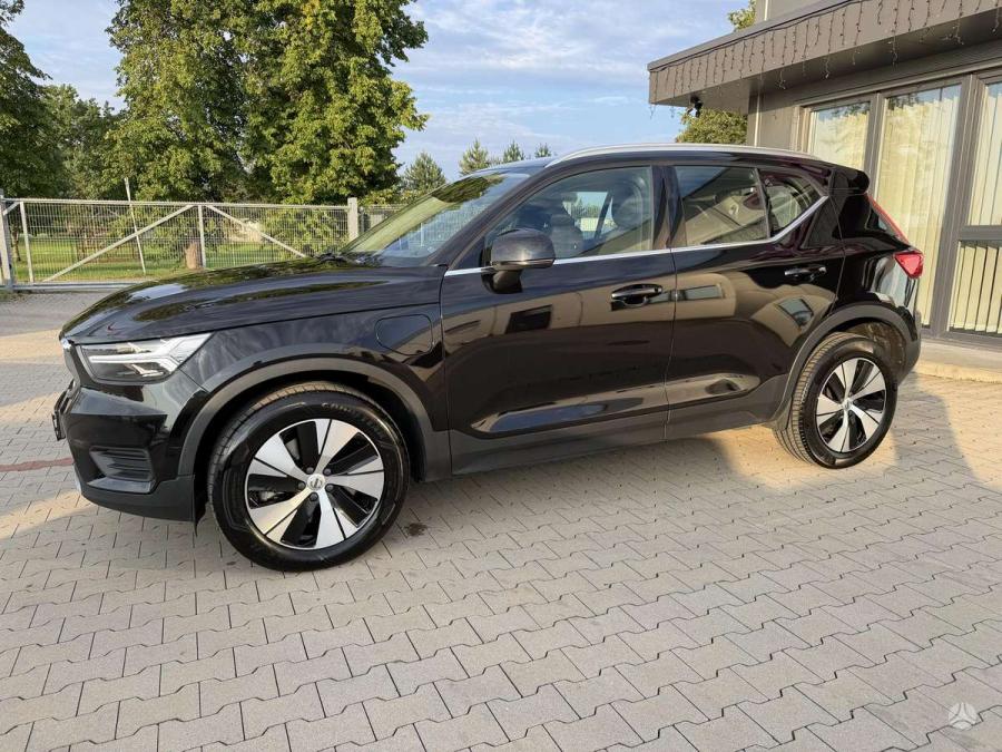 Черный Вольво XC40 2021 в Шяуляй, объемом двигателя 1.48 л и пробегом 189 тыс. км за 18990 €, фото 4 на AUTOMOTO.COM.LV
