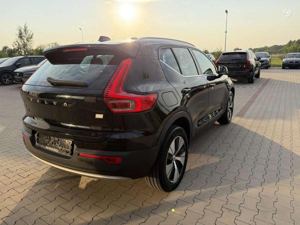 Черный Вольво XC40 2021 в Шяуляй, объемом двигателя 1.48 л и пробегом 189 тыс. км за 18990 €, фото 8 на AUTOMOTO.COM.LV