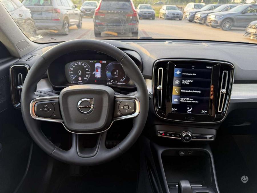 Черный Вольво XC40 2021 в Шяуляй, объемом двигателя 1.48 л и пробегом 189 тыс. км за 18990 €, фото 17 на AUTOMOTO.COM.LV