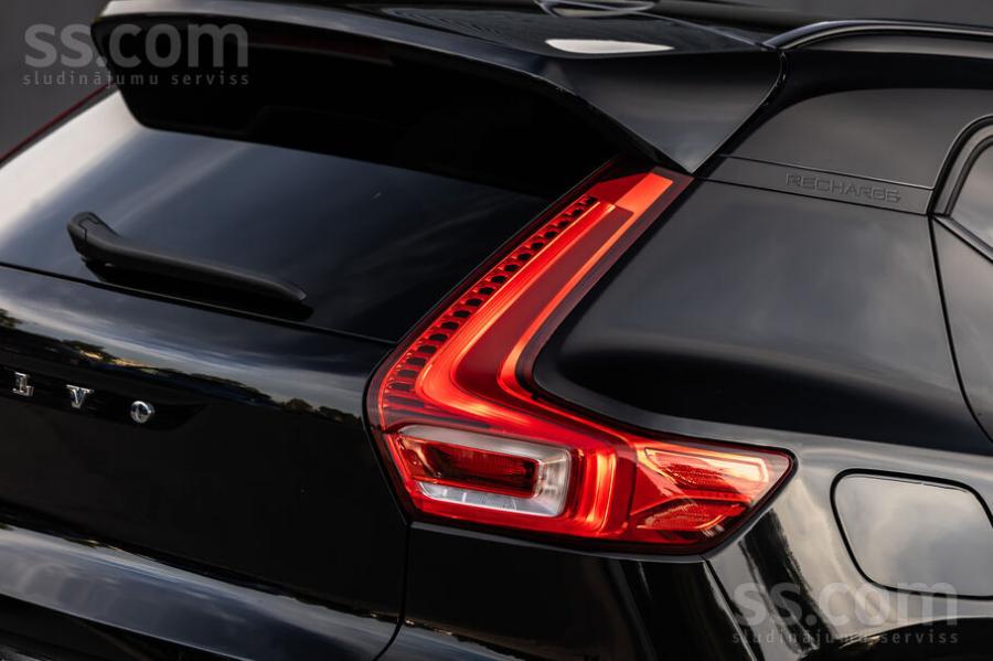 Melns Volvo XC40 2021 Jelgava, ar dzinēja tilpumu 1.50 L un nobraukumu 198 tūkst. km par 20000 €, foto 9 vietnē AUTOMOTO.COM.LV