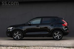 Melns Volvo XC40 2021 Jelgava, ar dzinēja tilpumu 1.50 L un nobraukumu 198 tūkst. km par 20000 €, foto 12 vietnē AUTOMOTO.COM.LV