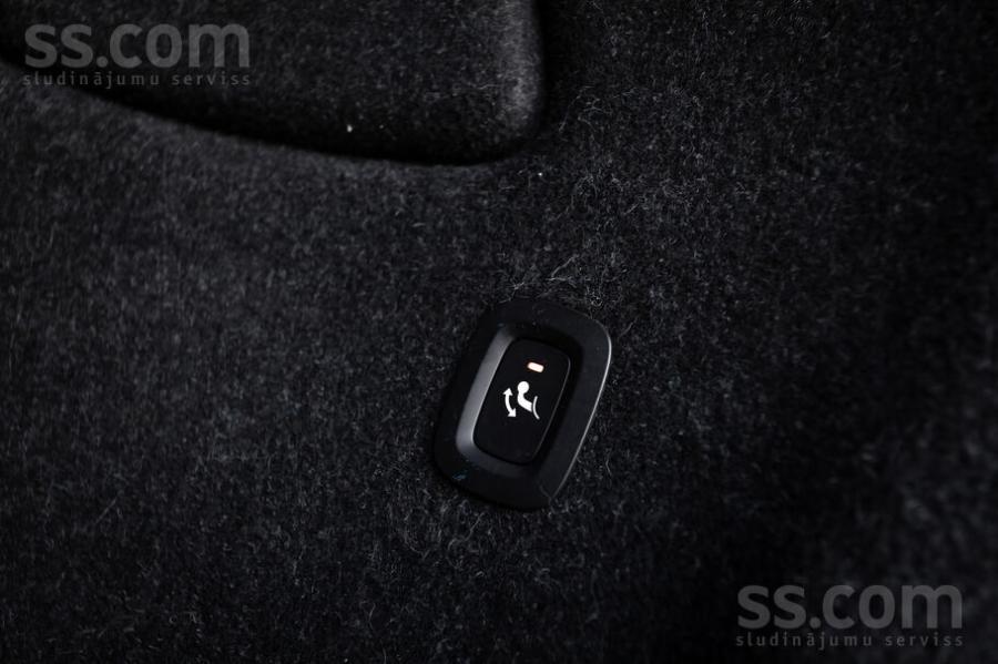 Melns Volvo XC40 2021 Jelgava, ar dzinēja tilpumu 1.50 L un nobraukumu 198 tūkst. km par 20000 €, foto 26 vietnē AUTOMOTO.COM.LV