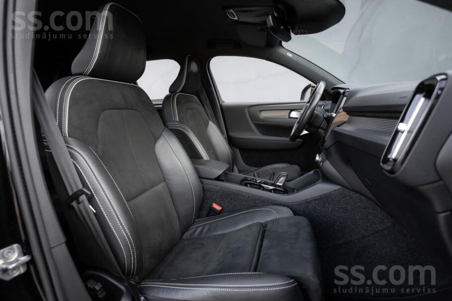 Melns Volvo XC40 2021 Jelgava, ar dzinēja tilpumu 1.50 L un nobraukumu 198 tūkst. km par 20000 €, foto 27 vietnē AUTOMOTO.COM.LV