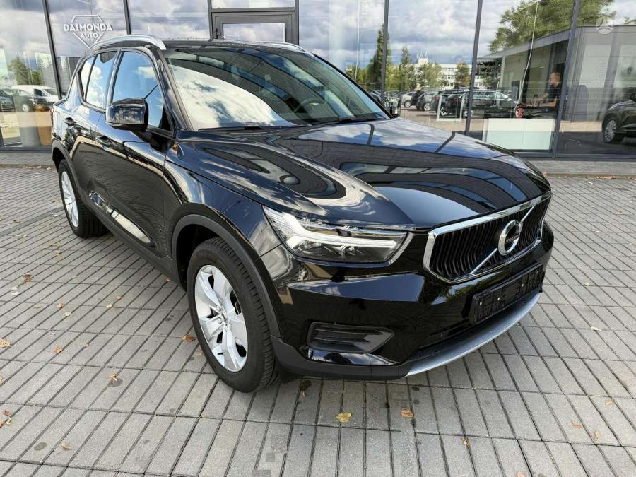 Black Volvo XC40 2021 in Kaunas, with an engine capacity of 1.48 L and mileage of 224 thousand km for 16900 €, photo 3 on AUTOMOTO.COM.LV