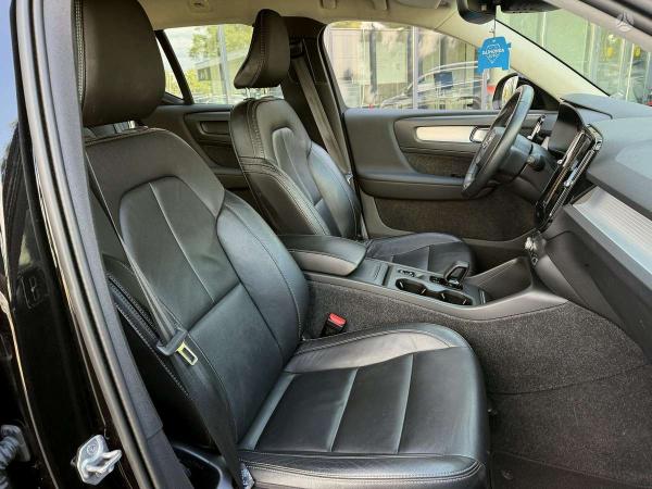 Melns Volvo XC40 2021 Kauņa, ar dzinēja tilpumu 1.48 L un nobraukumu 224 tūkst. km par 16900 €, foto 10 vietnē AUTOMOTO.COM.LV