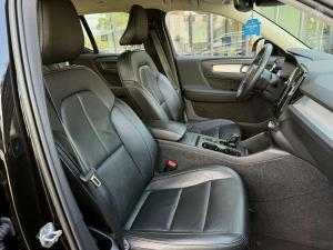 Black Volvo XC40 2021 in Kaunas, with an engine capacity of 1.48 L and mileage of 224 thousand km for 16900 €, photo 11 on AUTOMOTO.COM.LV