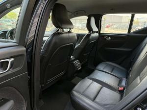 Black Volvo XC40 2021 in Kaunas, with an engine capacity of 1.48 L and mileage of 224 thousand km for 16900 €, photo 16 on AUTOMOTO.COM.LV