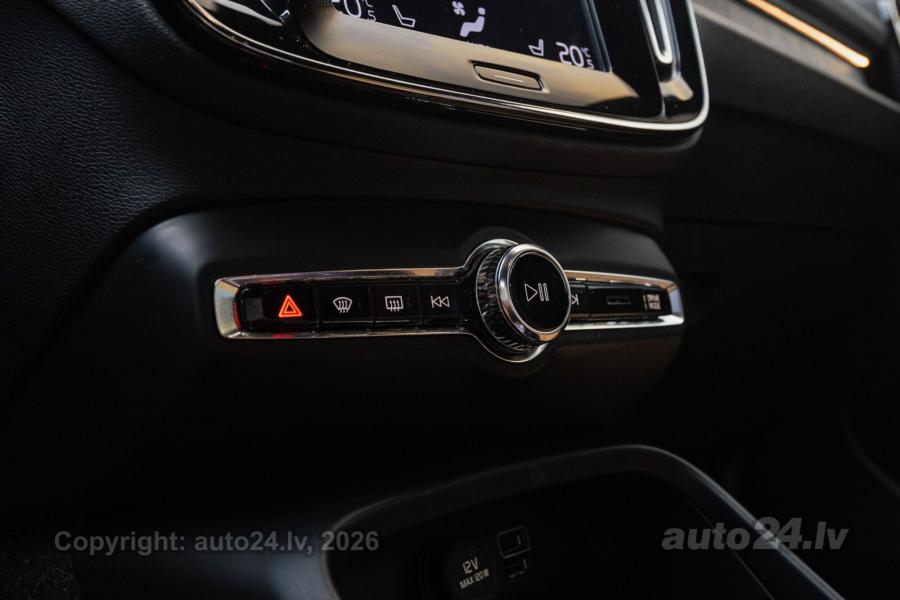 Черный Вольво XC40 2021 в Таллин, объемом двигателя 2.00 л и пробегом 111 тыс. км за 31900 €, фото 13 на AUTOMOTO.COM.LV